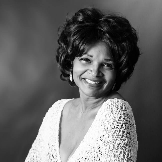 Cynthia Scott - A Jazz Diva Sings at The Living Room! ⋆ Bangkok Blonde ...